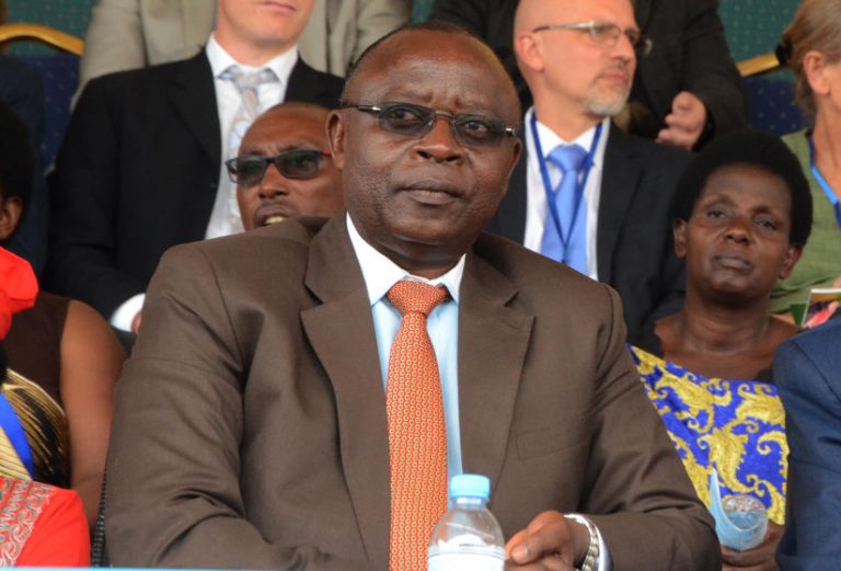 Karuranga Ephrem wahoze ari umuvugizi wa ADEPR yirukanye Sibomana na ...