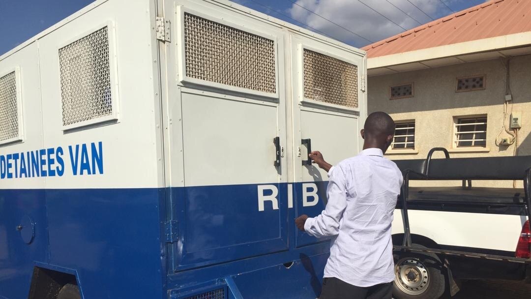 Abafungirwa muri za Kasho za RIB bafite agakoko gatera SIDA barasaba ...
